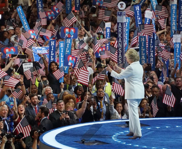 Clinton thumbs up | CT Mirror