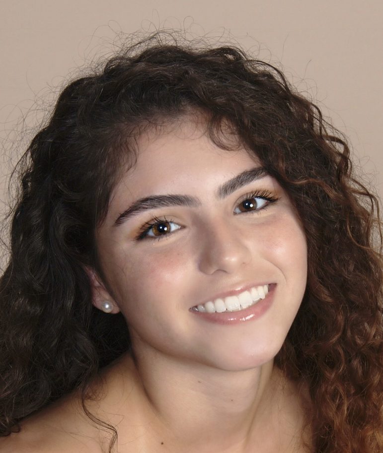 Jessica Bravo Headshot | CT Mirror