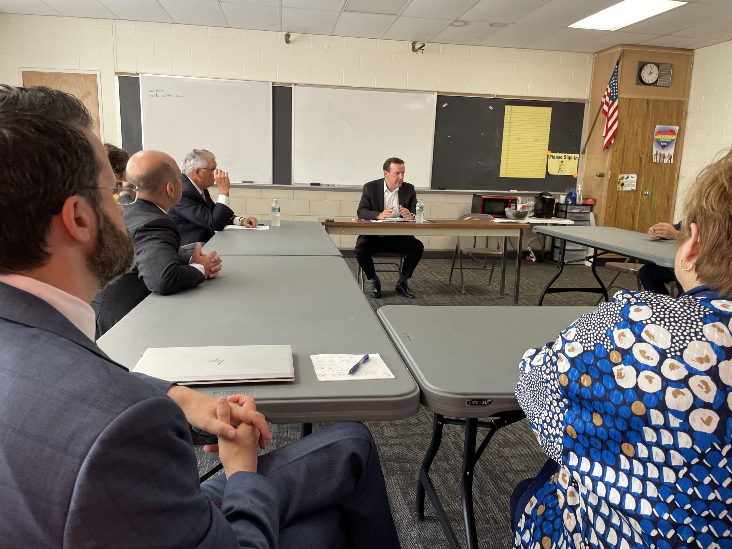 Feds ban non-compete clauses as CT reconsiders bill to limit them