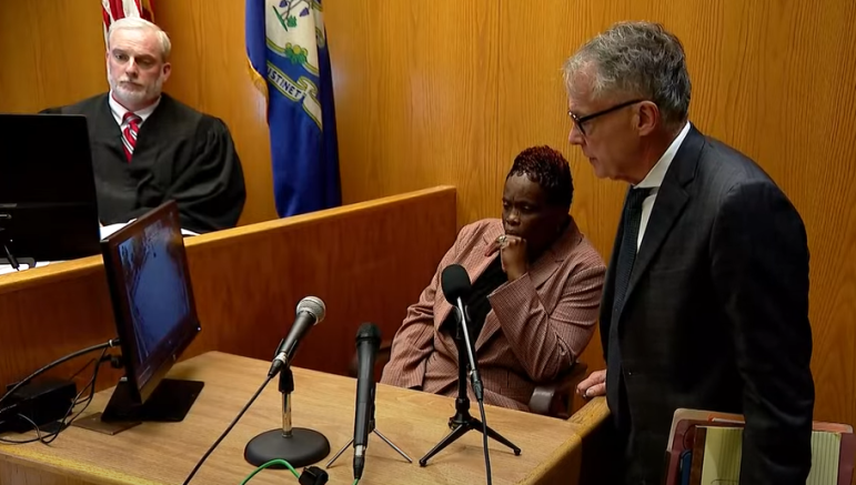 Wanda Geter Pataky in court | CT Mirror