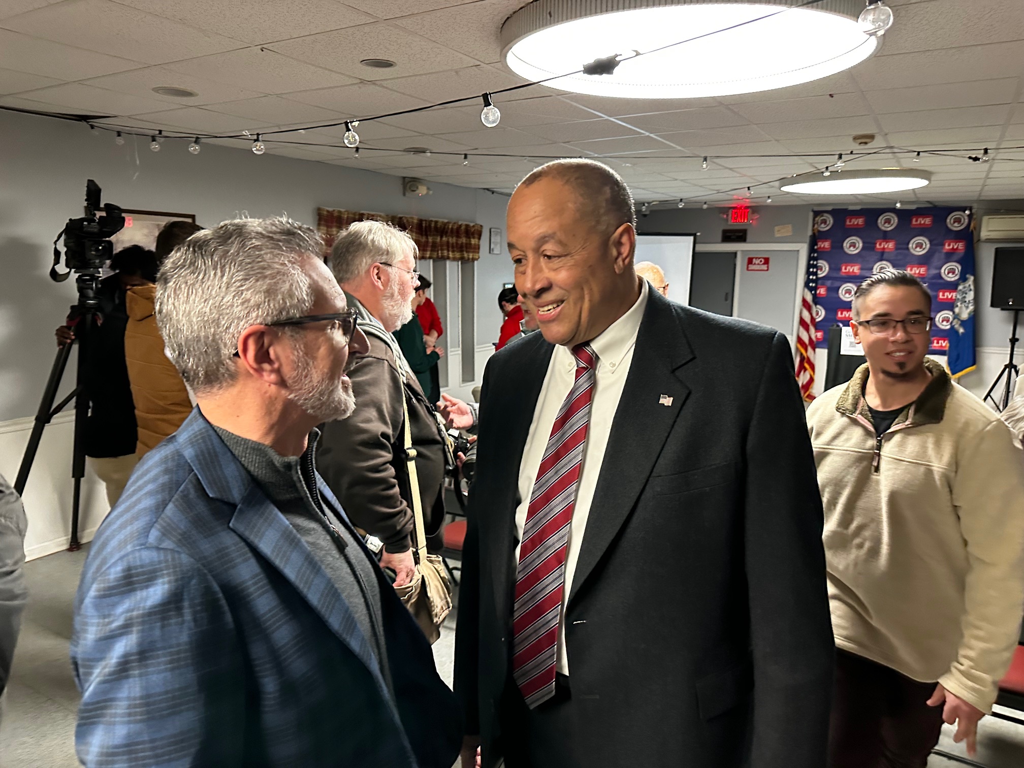 GOP's Gerry Smith opens uphill race against CT Sen. Chris Murphy