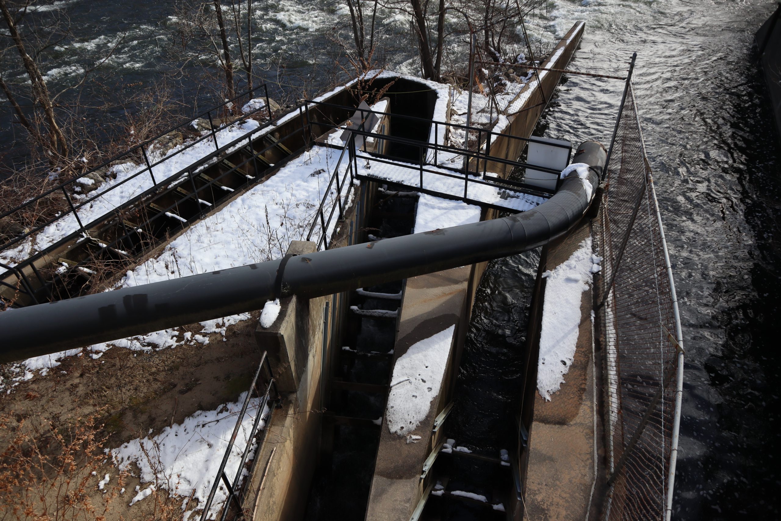 Kinneytown dam fish ladder entrance | CT Mirror