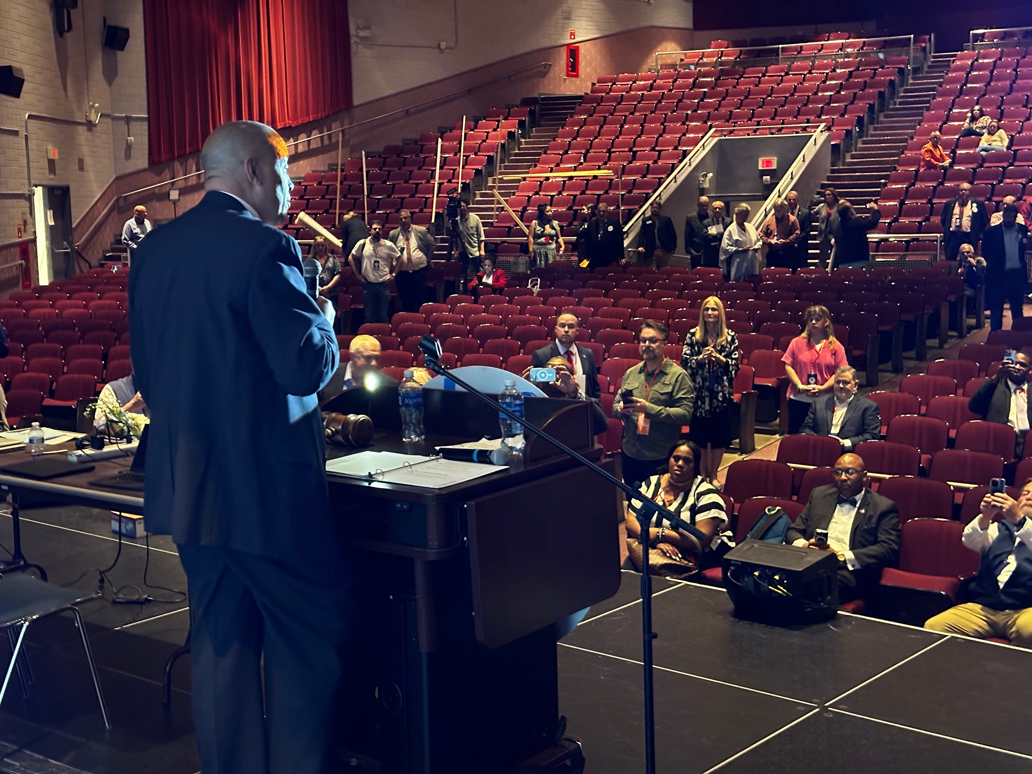 Gerry Smith wins CT GOP convention, but primary will be held