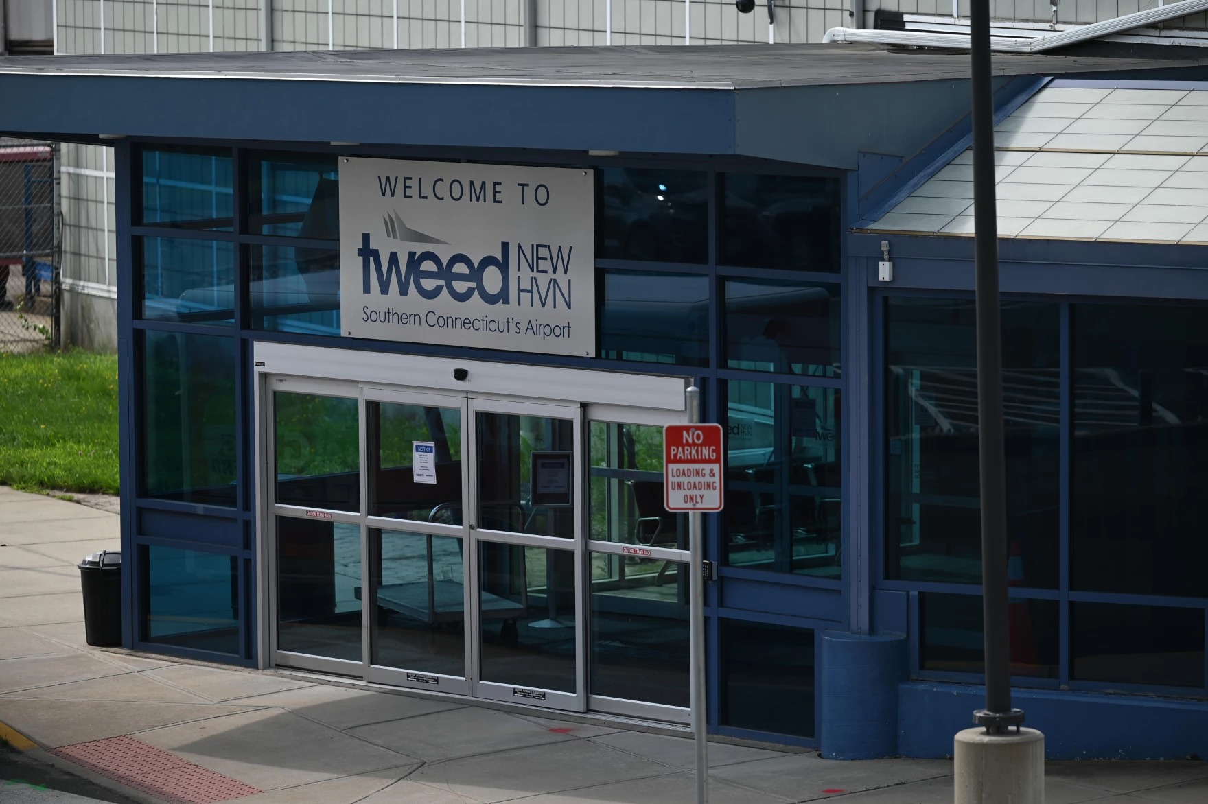 As Tweed welcomes more flights, neighbors renew concerns