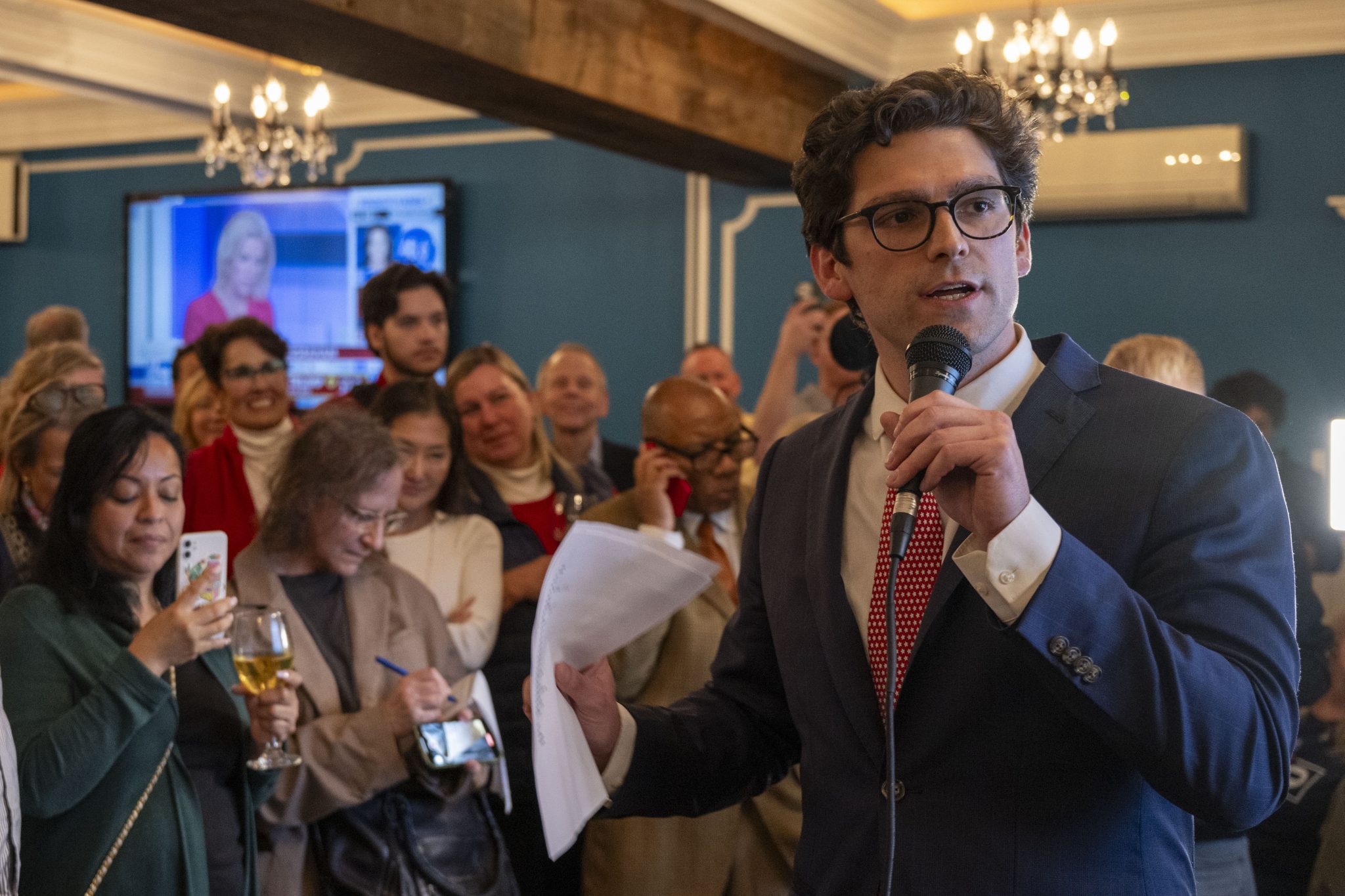 Democrats gain multiple seats in CT House, preserve majority in CT Senate